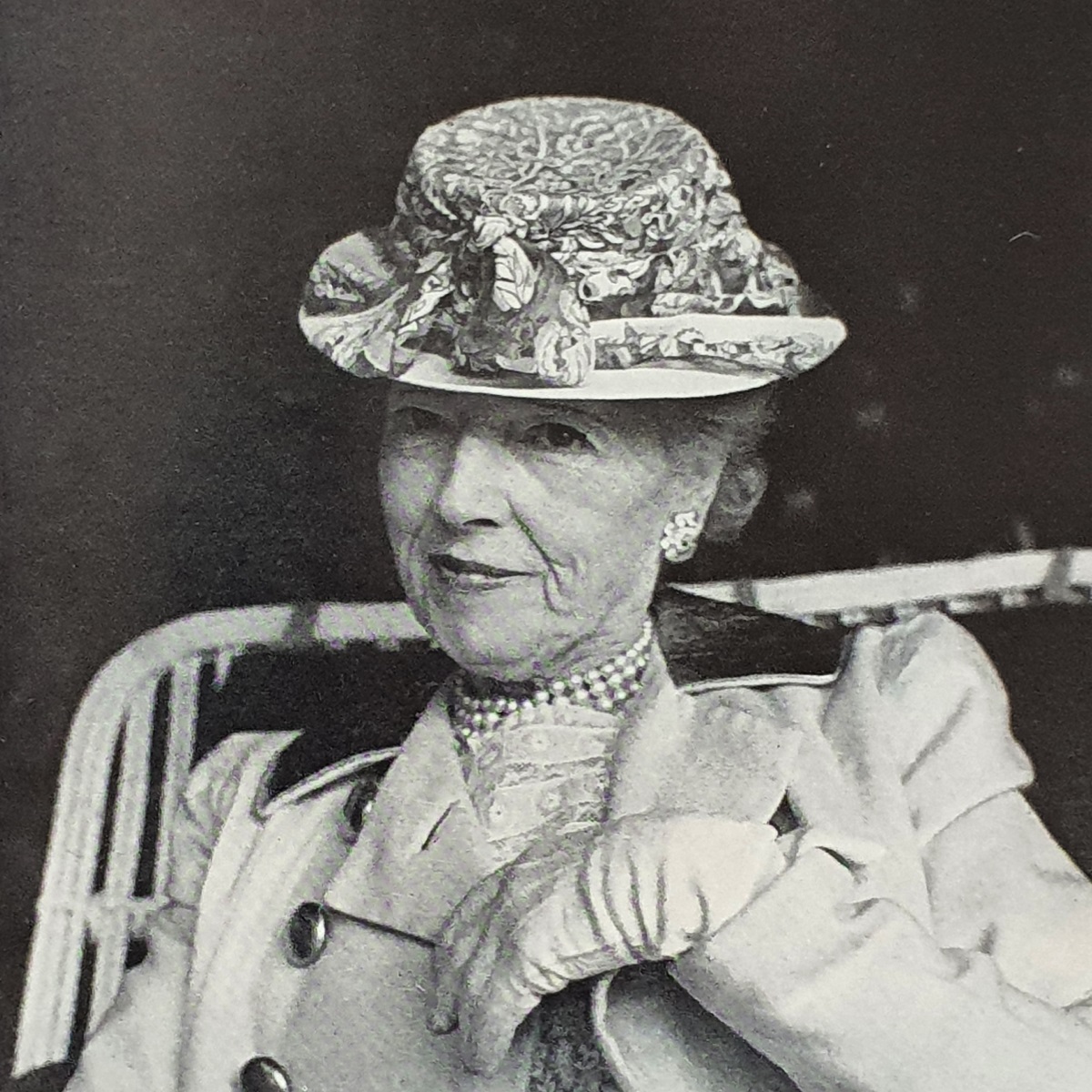 Emerald and Nancy. Lady Cunard and her daughter | Beaux Books