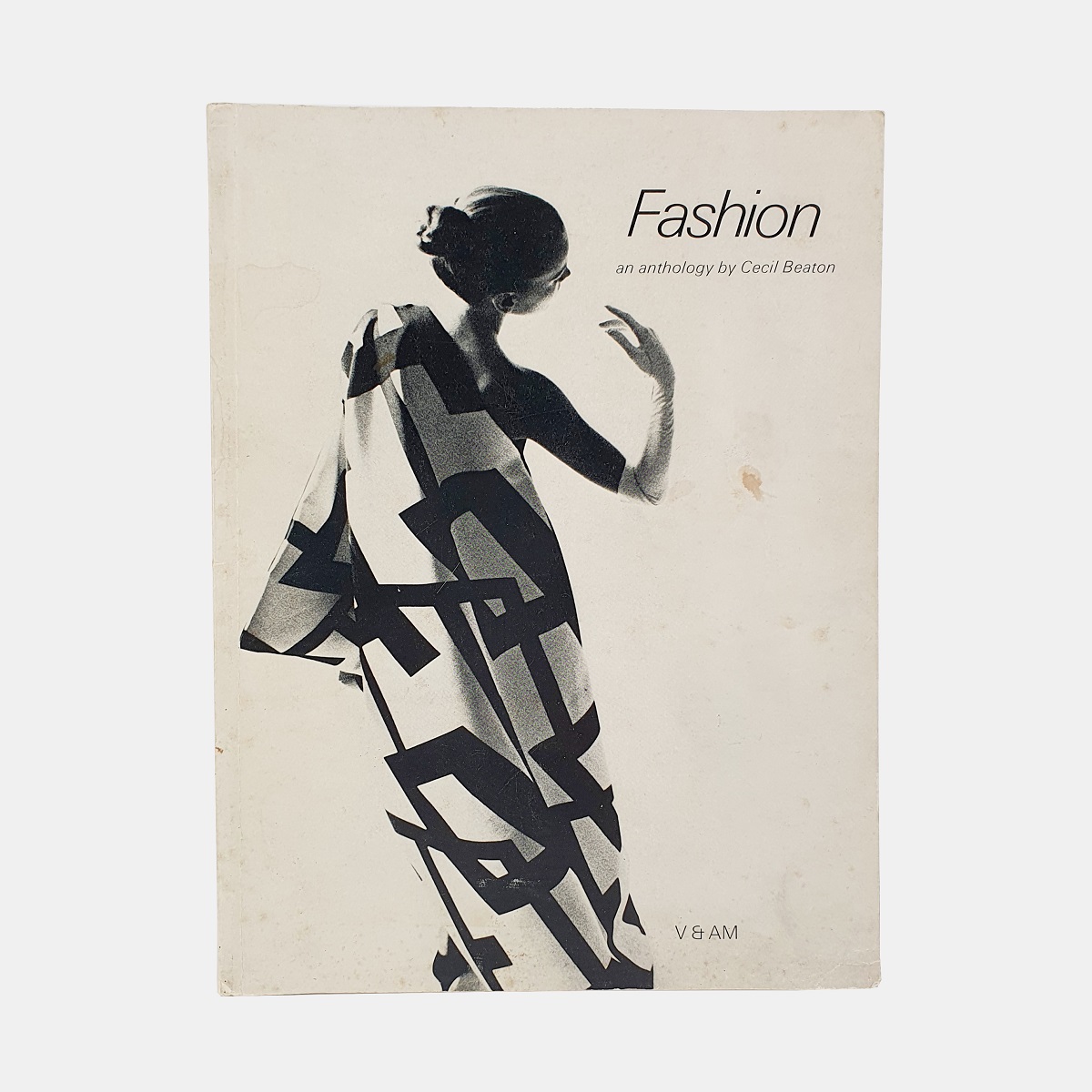 Fashion. An Anthology by Cecil Beaton | Beaux Books