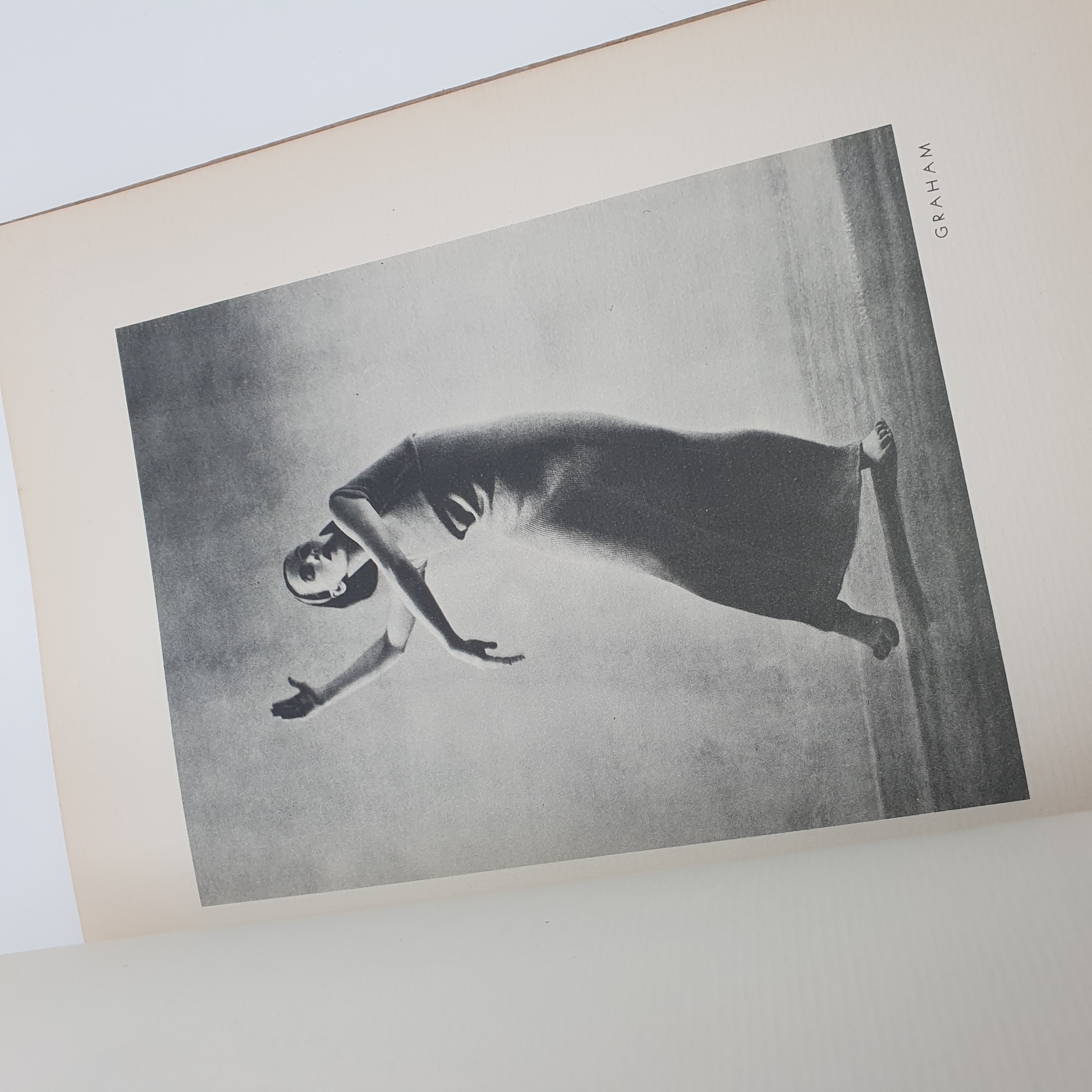 Modern Dance | Beaux Books